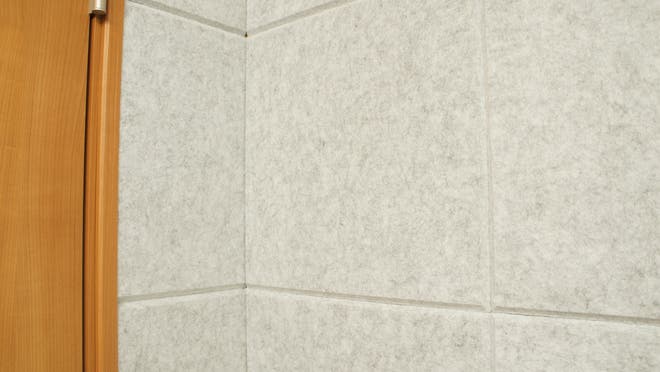 Cスタジオ/ダンスや楽器の個人練習に最適♪ 大型鏡に防音仕様の個室空間はスピーカーやモニターが使い放題!!の写真3