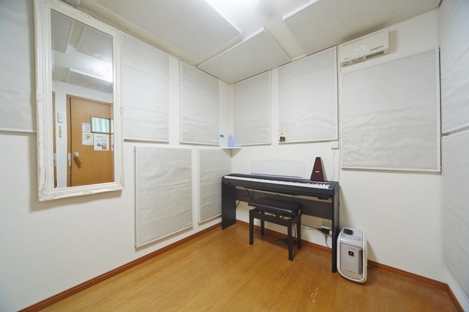 【溝の口徒歩２分】ピアノ🎸防音室《🕒24時間／要予約》⭐️教室開講OK：Dルームの写真9