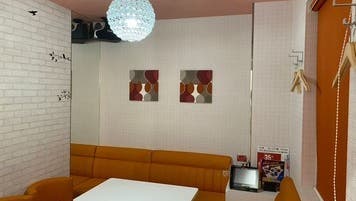 《2~4名用》会議・打ち合わせ用ルーム【サイズS】の写真1