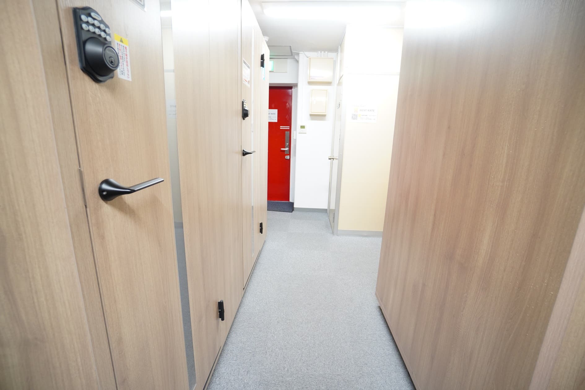 ＜Pao Work 神田東口No.4＞完全個室ワークブース💼光回線Wi-Fi📶モニター🖥テレワーク/ZOOM/自習/作業場所の写真7