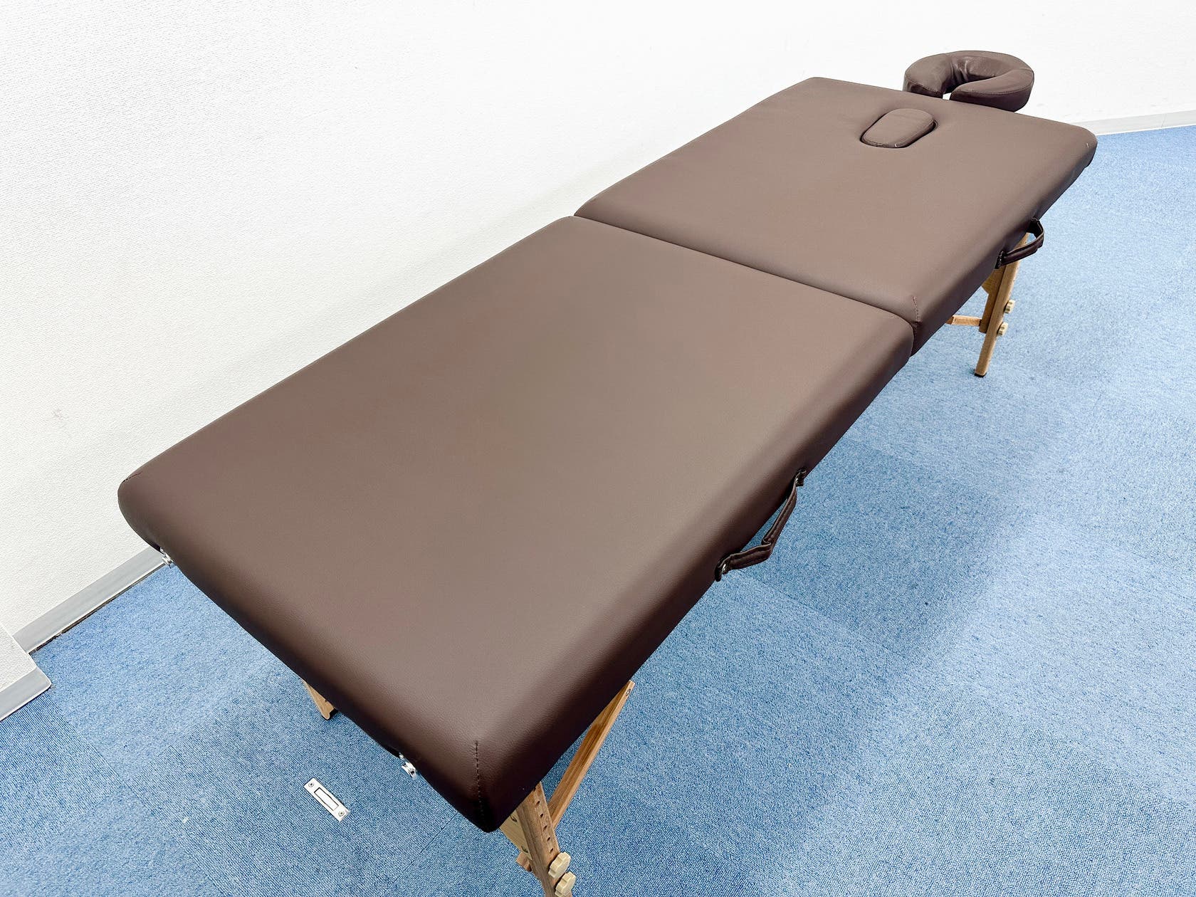 施術ベッドの画像1