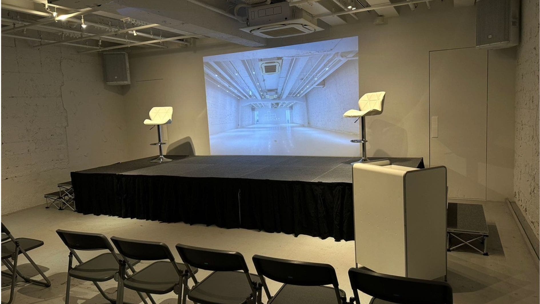 渋谷・原宿エリアに佇む真っ白なギャラリーイベントスペースの写真4