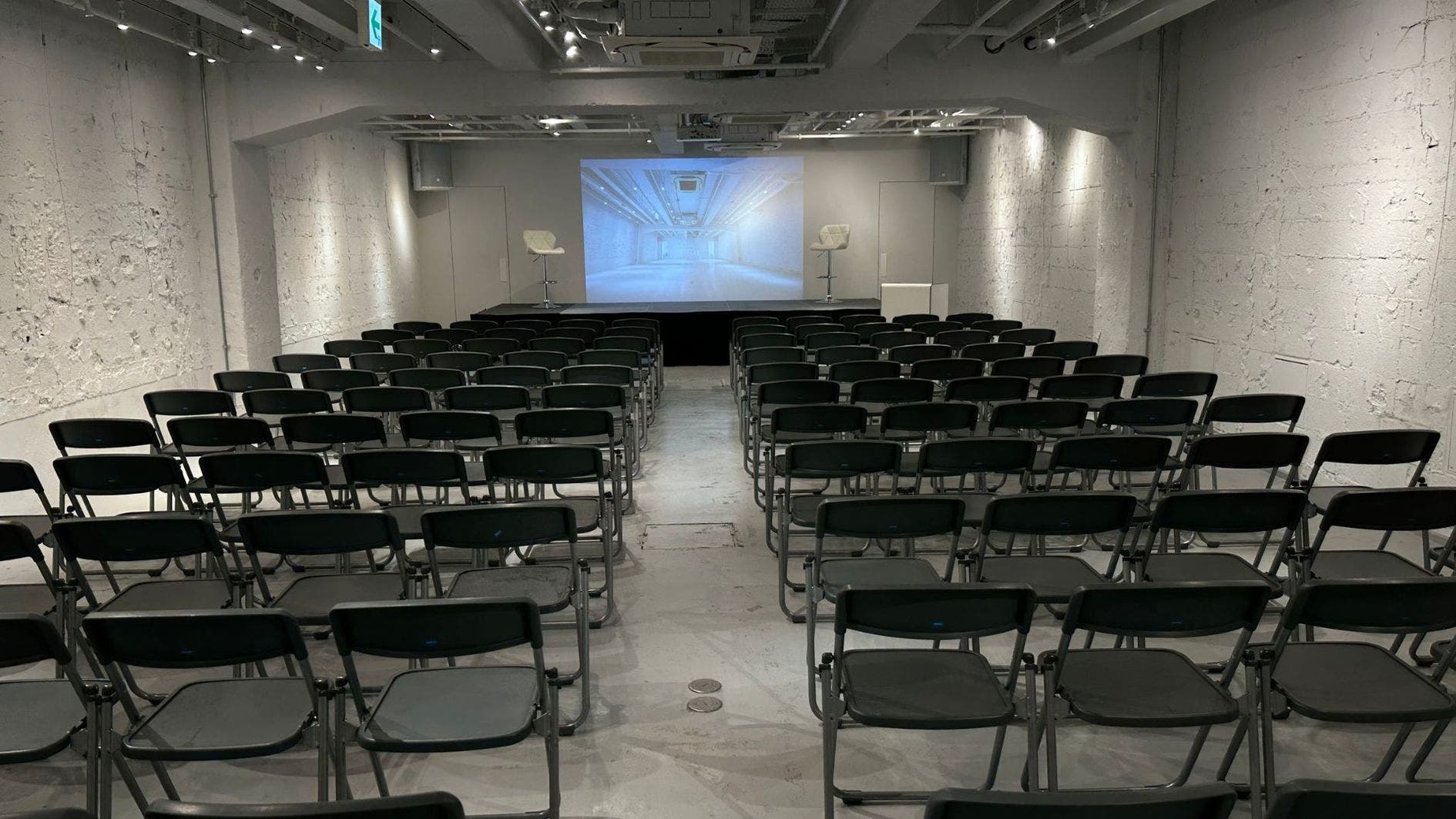 渋谷・原宿エリアに佇む真っ白なギャラリーイベントスペースの写真5