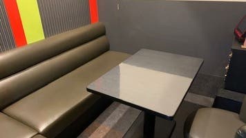 《2~4名用》会議・打ち合わせ用ルーム【サイズS】(加熱式たばこのみ可)の写真1