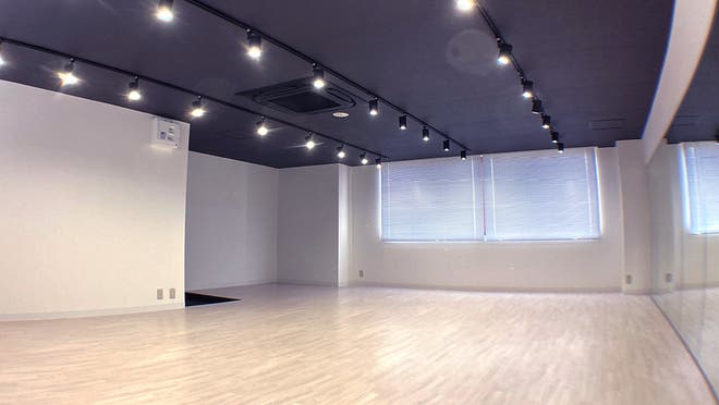 盛岡駅から徒歩11分、盛岡市菜園通りでダンスができる無人レンタルスタジオ!(レンタルスタジオ・グラシーズ盛岡菜園店)の写真3