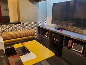 《2~4名用》会議・打ち合わせ用ルーム【サイズS】の写真2