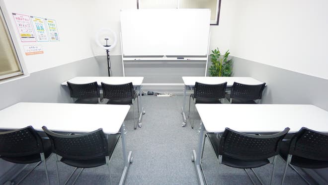 <IMC岩本町駅前会議室>秋葉原駅徒歩3分🚃Wi-Fi📶プロジェクター🎥会議/商談/Zoom/ボードゲーム/作業場所の写真1