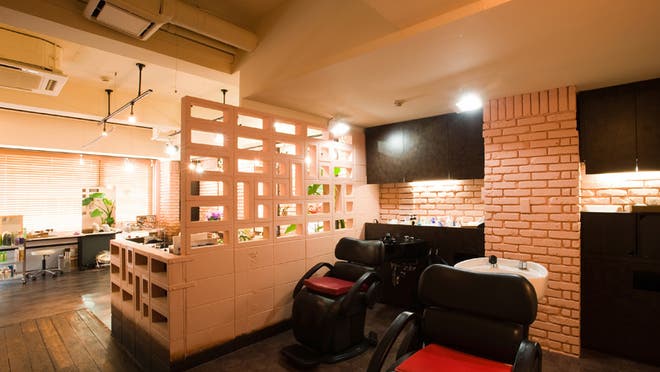 エステシャンorマッサージ師orネイリスト さん必見!!本通り電停から30秒、紙屋町西電停から2分の好立地!の写真3