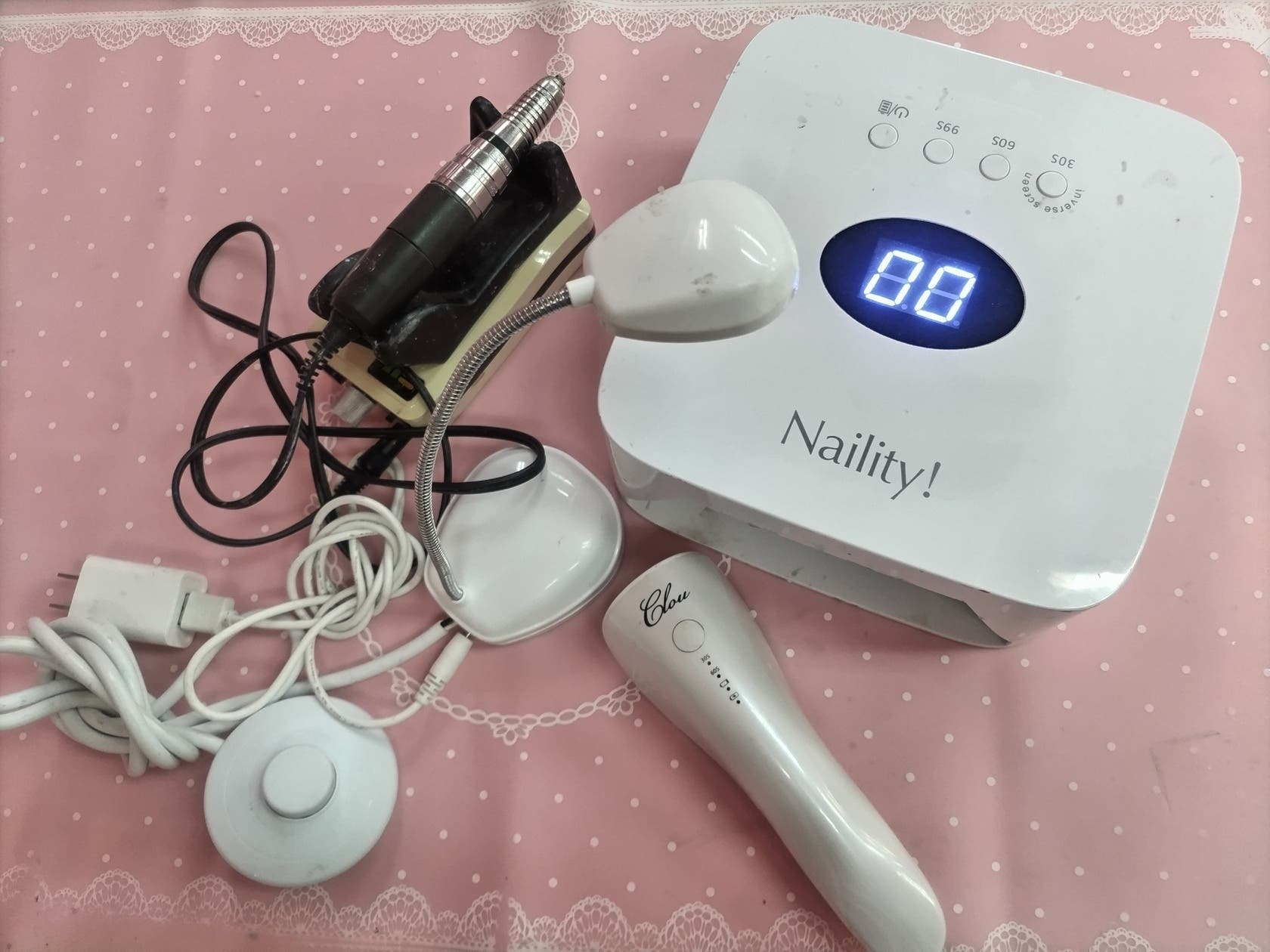 新宿駅徒歩5分☆ネイル材料·機材完備☆手ぶらで利用できるシェアサロン♪セルフネイルも◎当日予約OK！まつ毛もご相談可！の写真3