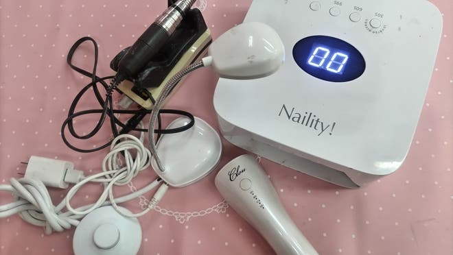 新宿駅徒歩5分☆ネイル材料·機材完備☆手ぶらで利用できるシェアサロン♪セルフネイルも◎当日予約OK!まつ毛もご相談可!の写真3