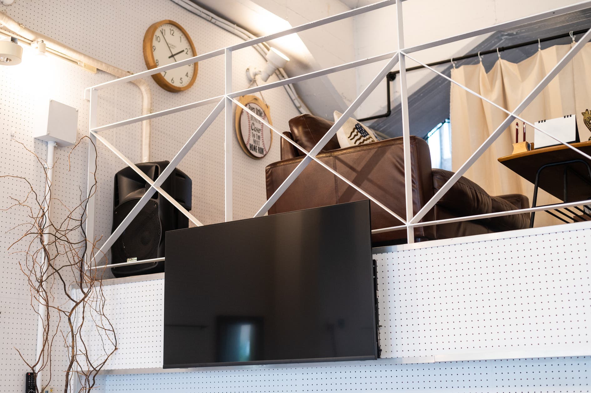 ポップアップや展示会にも適した、自然光の入るロフト構造のオシャレなスペースの写真8