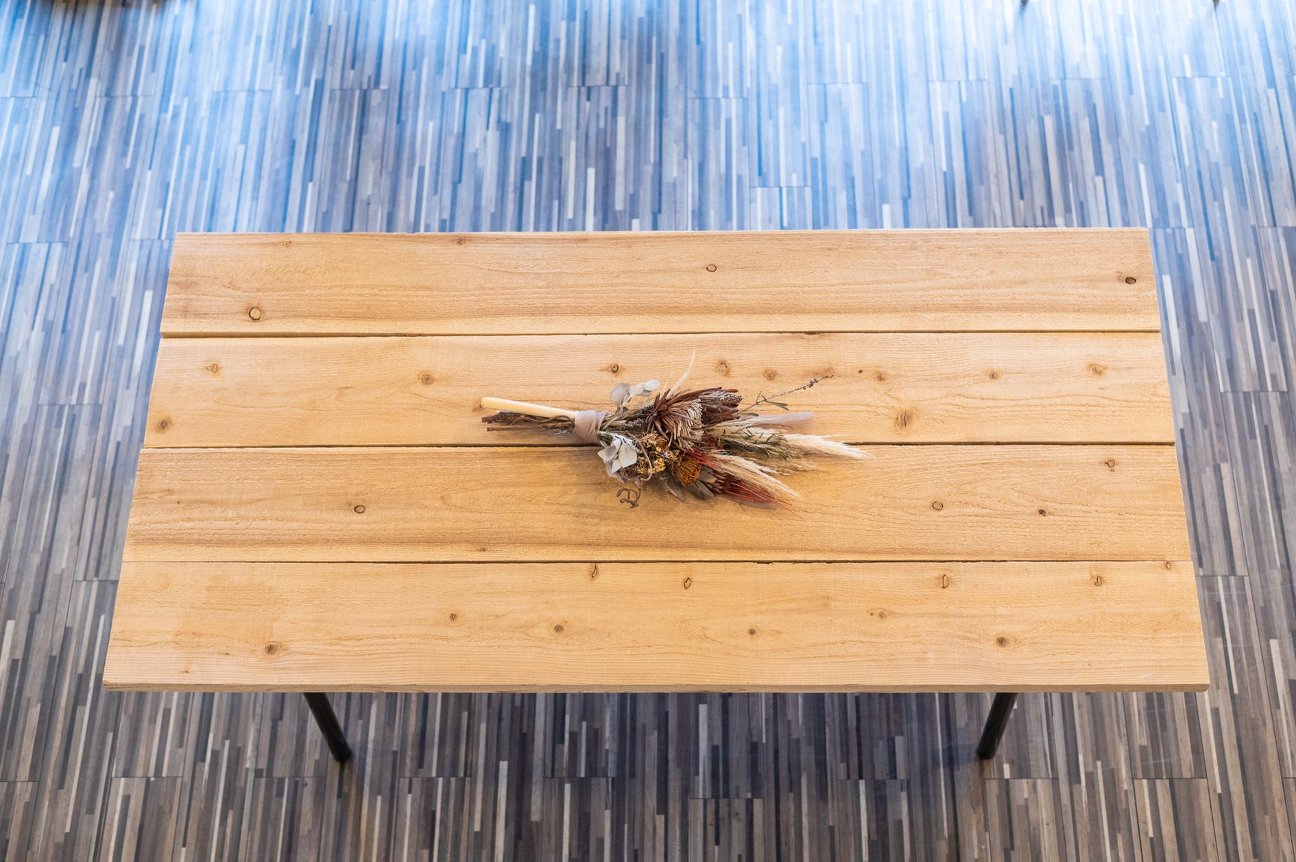 ポップアップや展示会にも適した、自然光の入るロフト構造のオシャレなスペースの写真9