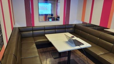 《5~8名用》会議・打ち合わせ用ルーム【サイズM】(加熱式たばこのみ可)の写真1