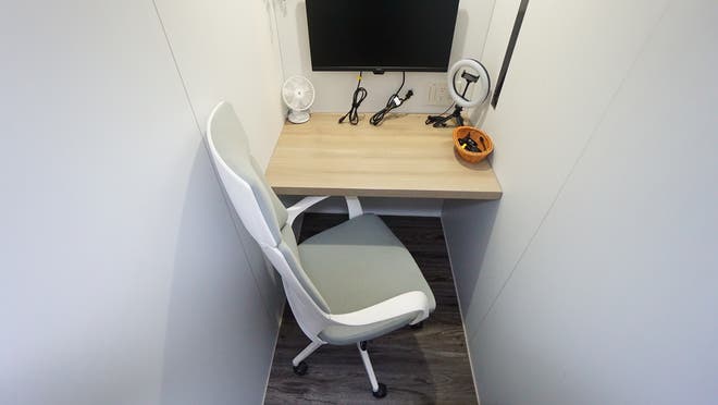 <ワークブース吉祥寺No.3>吉祥寺駅徒歩3分🚃1人用完全個室🚪光回線Wi-Fi📶モニター🖥電源🔌⚡️テレワーク/面接/自習の写真3