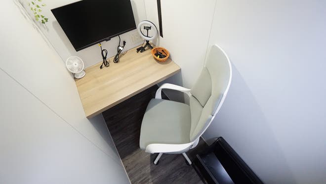 <ワークブース吉祥寺No.4>吉祥寺駅徒歩3分🚃1人用完全個室🚪光回線Wi-Fi📶モニター🖥電源🔌⚡️テレワーク/面接/自習の写真1