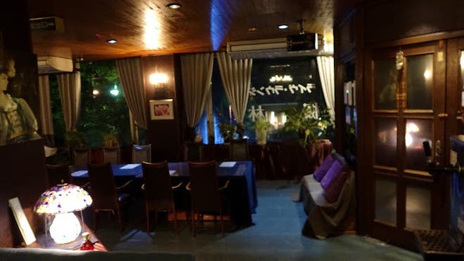 伊勢市駅から徒歩10分 | オープンで広々としたゆったり空間の写真1