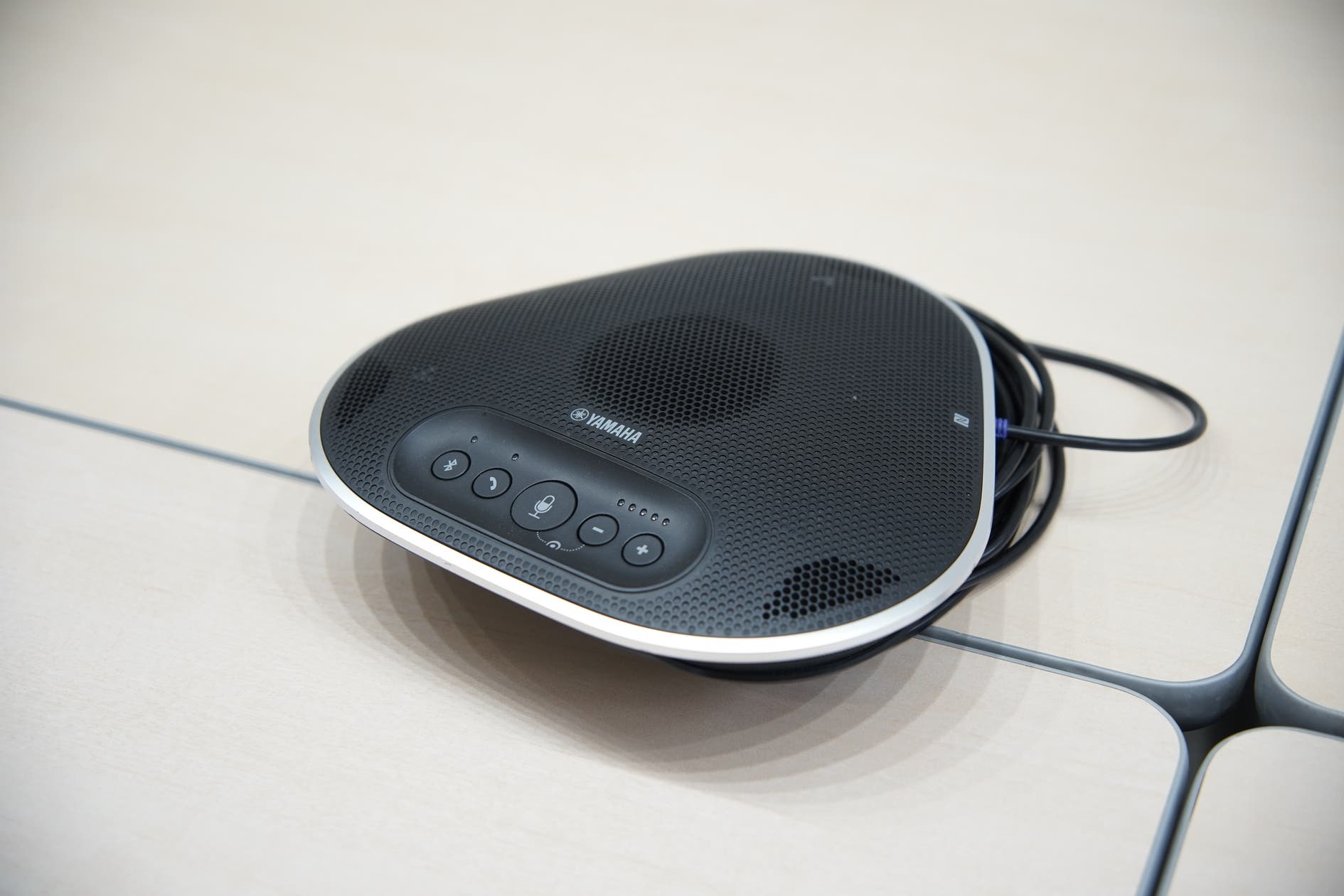 【燕三条 by イチコン】モニター・ホワイトボード付き12名会議室の写真6