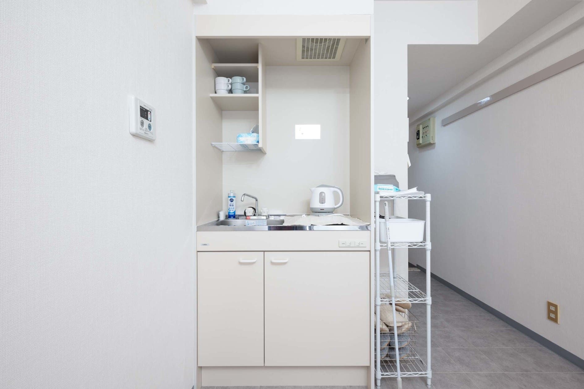 【荻窪駅徒歩1分】新規オープン特別価格🉐綺麗な室内！高速Wi-Fi完備/ZOOM会議/リモート/セミナー/少人数会議/撮影可能の写真12