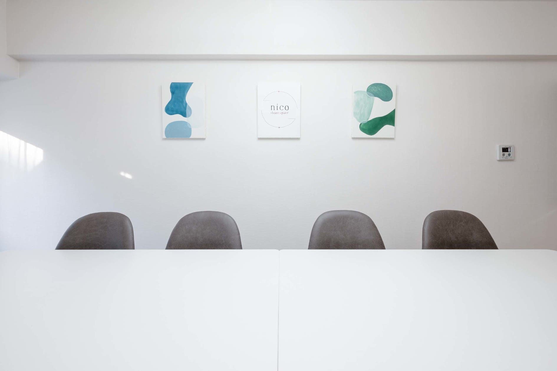 【荻窪駅徒歩1分】新規オープン特別価格🉐綺麗な室内！高速Wi-Fi完備/ZOOM会議/リモート/セミナー/少人数会議/撮影可能の写真8