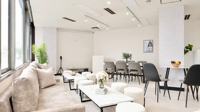 【なんば駅すぐ】おしゃれ空間✨最大35名🎉各種イベント🎈ビジネスシーンなど🎙️自然光で撮影にも最適🎬持込🉑/リアンの写真17