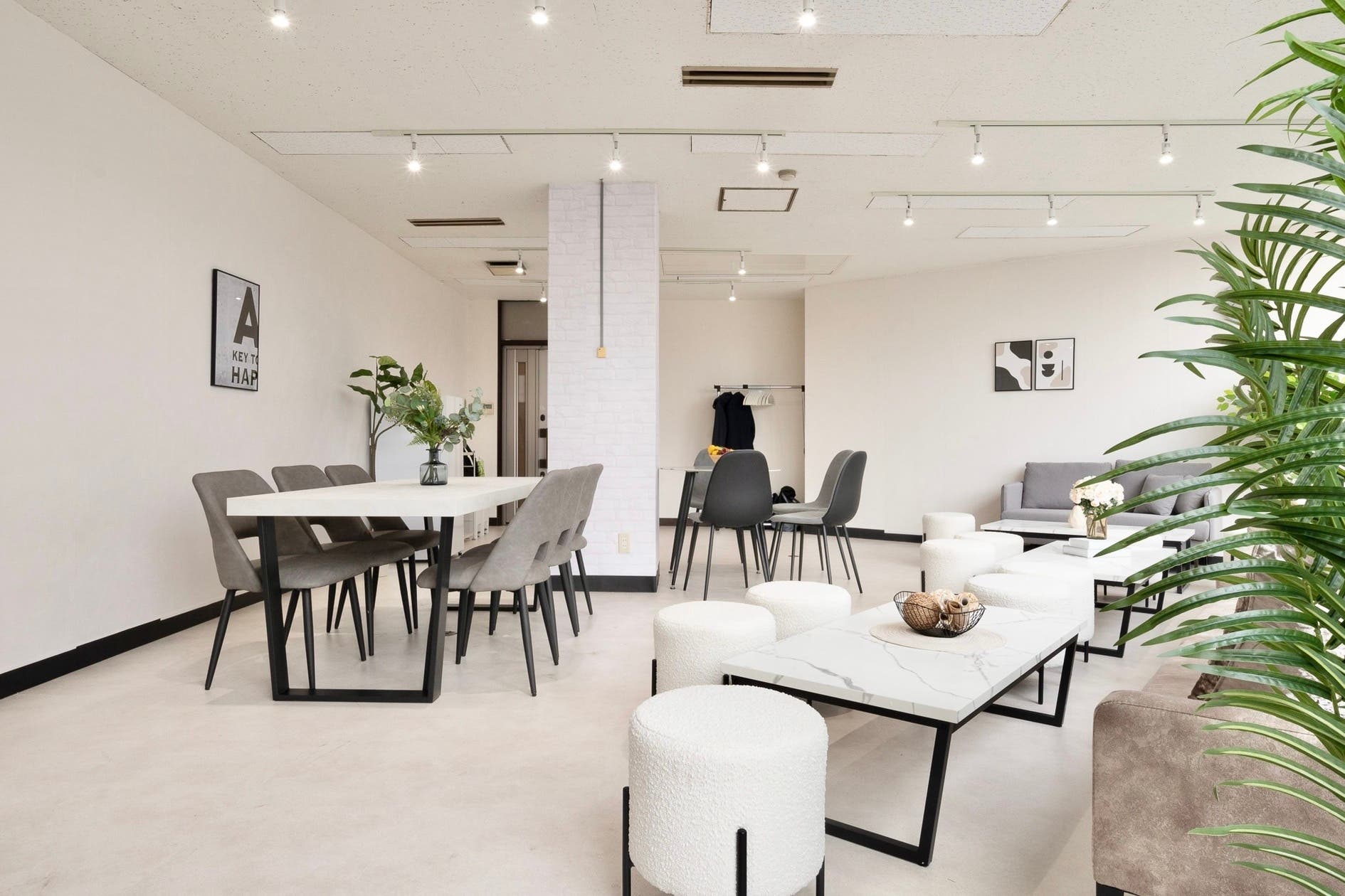 【なんば駅すぐ】おしゃれ空間✨最大35名🎉各種イベント🎈ビジネスシーンなど🎙️自然光で撮影にも最適🎬持込🉑／リアンの写真18