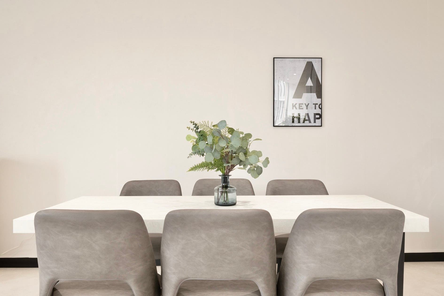 【なんば駅すぐ】おしゃれ空間✨最大35名🎉各種イベント🎈ビジネスシーンなど🎙️自然光で撮影にも最適🎬持込🉑／リアンの写真11