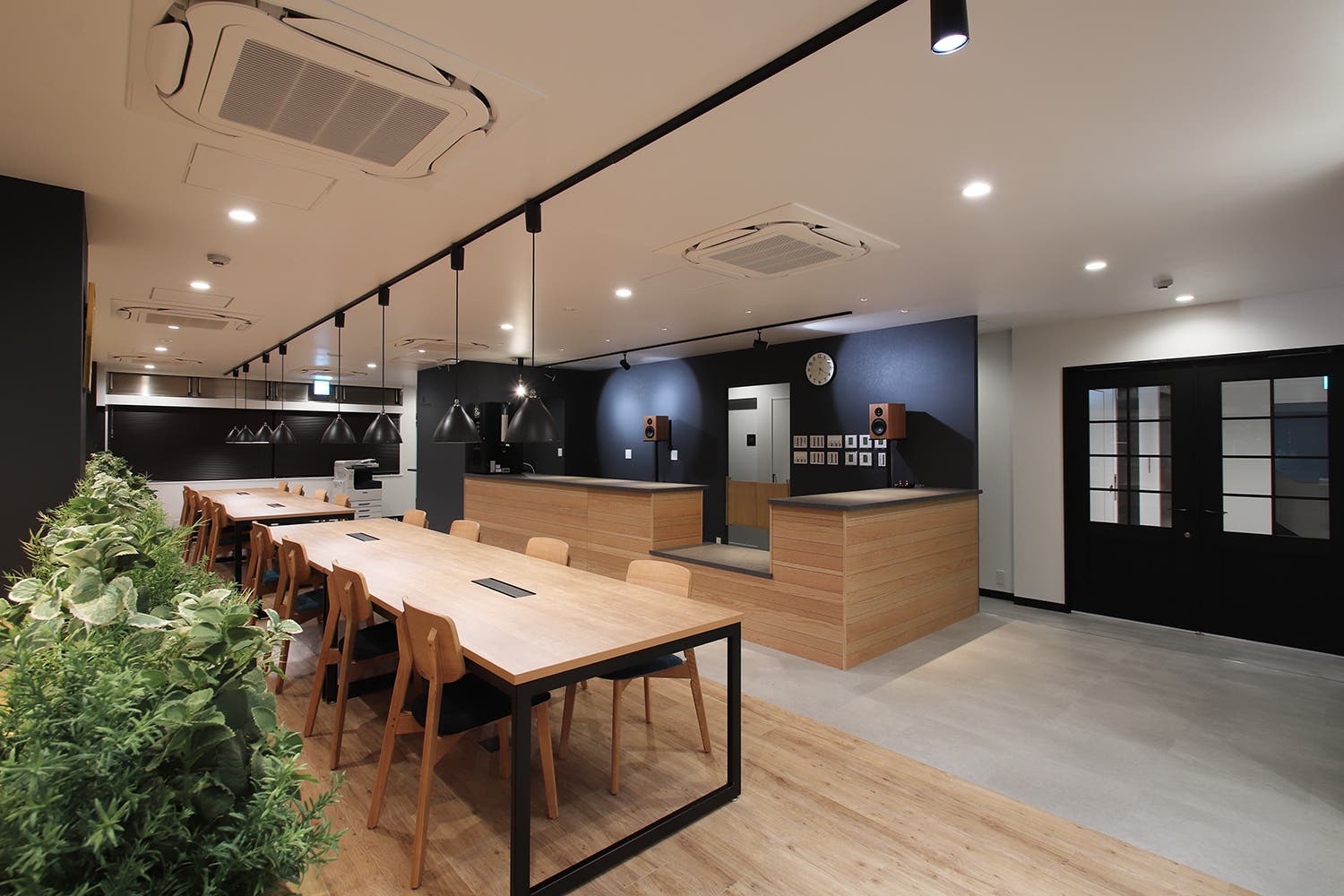 【鶴見 by Bizcafe鶴見】フリードリンク付き完全個室②の写真3