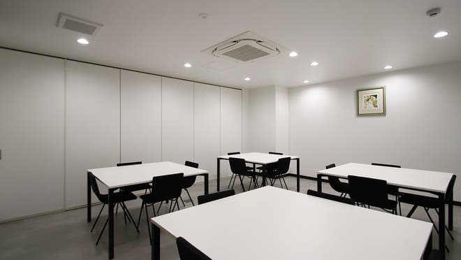 【鶴見 by Bizcafe鶴見】16名利用可能会議室①の写真2