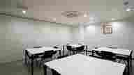 【鶴見 by Bizcafe鶴見】16名利用可能会議室①の写真2
