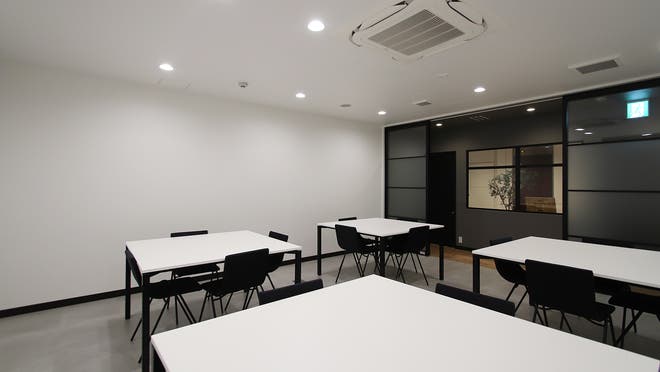 【鶴見 by Bizcafe鶴見】16名利用可能会議室①の写真8