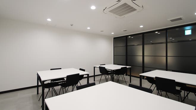 【鶴見 by Bizcafe鶴見】16名利用可能会議室①の写真5