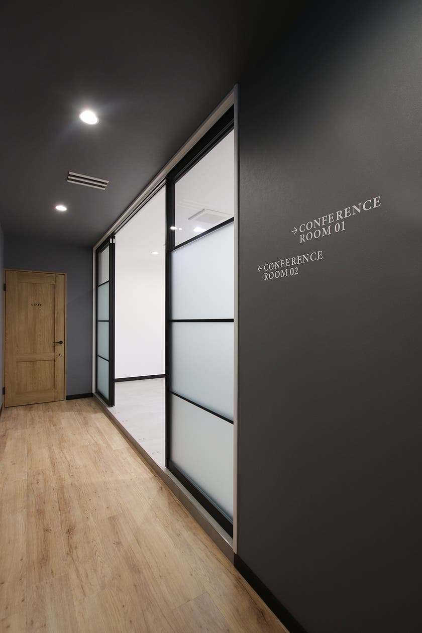 【鶴見 by Bizcafe鶴見】12名利用可能会議室②の写真3