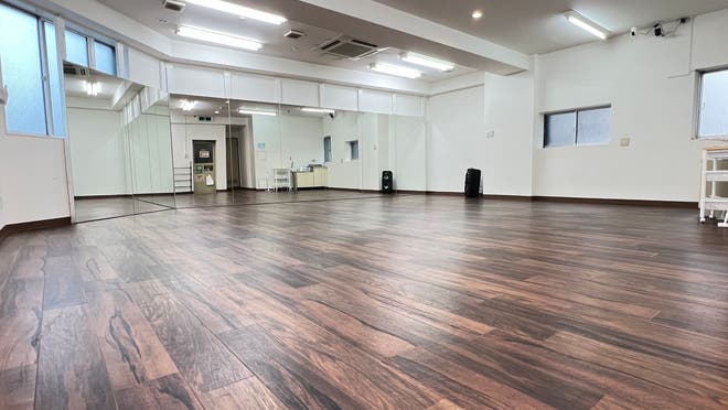 🎯泉の広場徒歩5分🎯大型スタジオ🌈ダンス🌈芝居稽古🌈24時間営業🌈当日予約可🌈深夜がお得🌈◆お気軽スタジオ梅田南◆の写真1