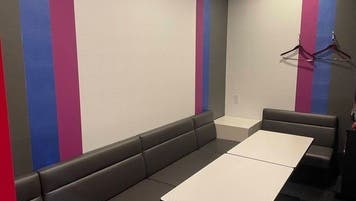 《5~8名用》会議・打ち合わせ用ルーム【サイズM】の写真1