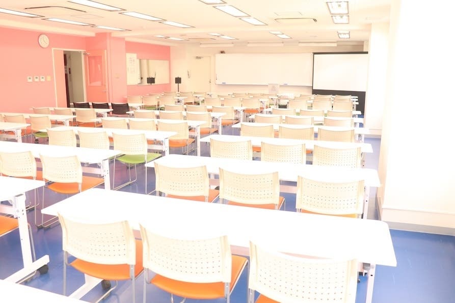 【壺川駅徒歩5分】定員90＋α名！プロジェクター含む備品・高速Wi-Fi無料！旭町404会議室の写真5