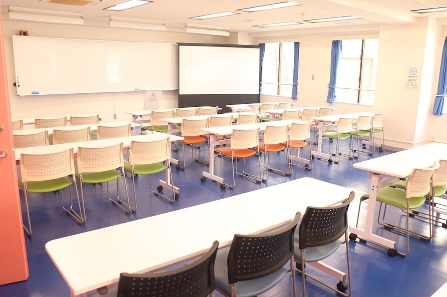 【壺川駅徒歩5分】定員90＋α名！プロジェクター含む備品・高速Wi-Fi無料！旭町404会議室の写真6