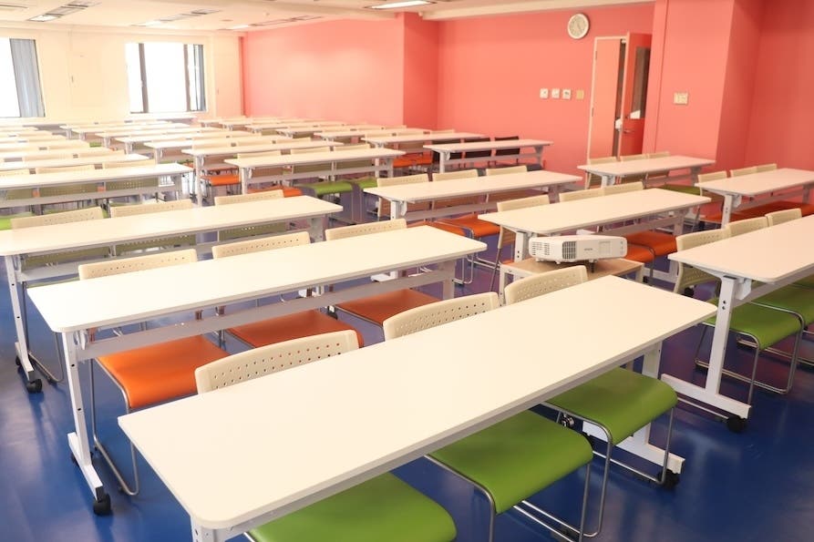 【壺川駅徒歩5分】定員90＋α名！プロジェクター含む備品・高速Wi-Fi無料！旭町404会議室の写真7