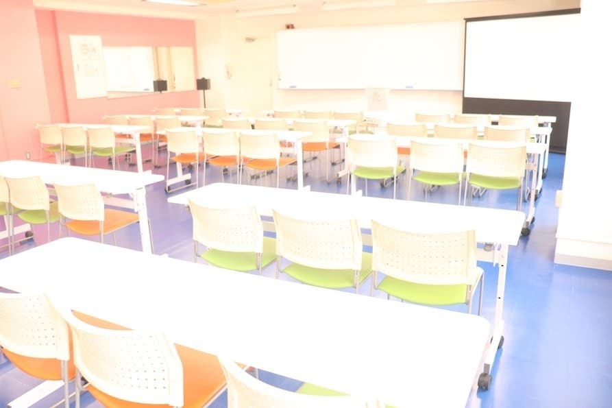 【壺川駅徒歩5分】定員90＋α名！プロジェクター含む備品・高速Wi-Fi無料！旭町404会議室の写真8