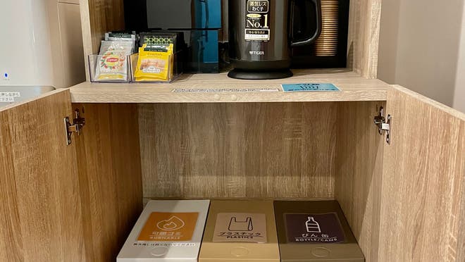 【梅田会議室】東梅田駅から徒歩1分!開放的!モニター大!会議と打合せに最適な8名部屋の写真7