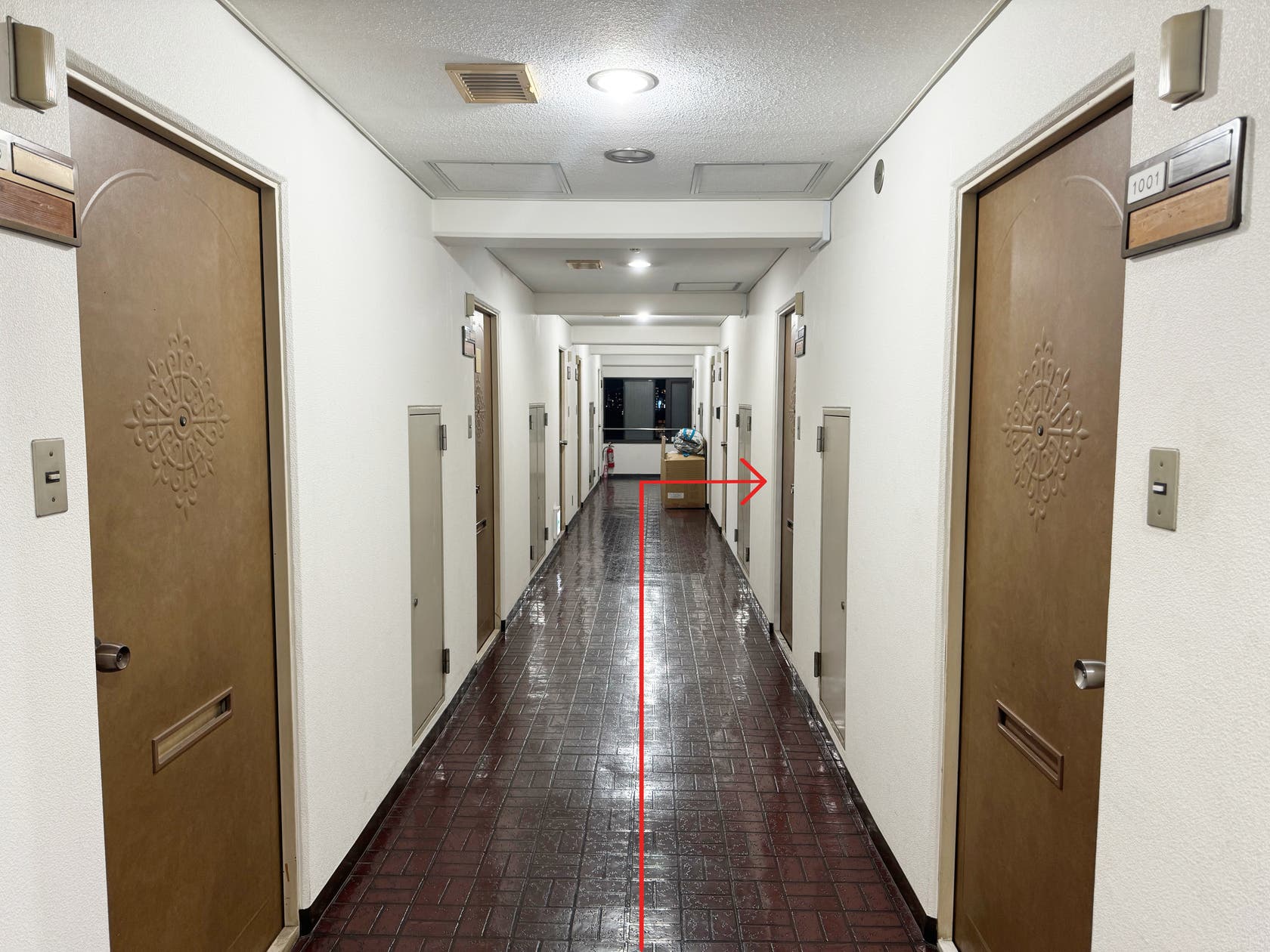 六本木駅徒歩15秒｜最大8名｜即予約｜ビジネスやパーティーの利用に最適！夜間の休憩利用も可能！ワンコイン会議室 六本木の写真21