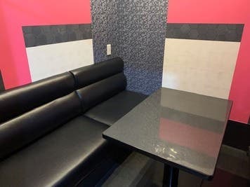 《5~8名用》会議・打ち合わせ用ルーム【サイズM】（加熱式たばこのみ可）の写真1