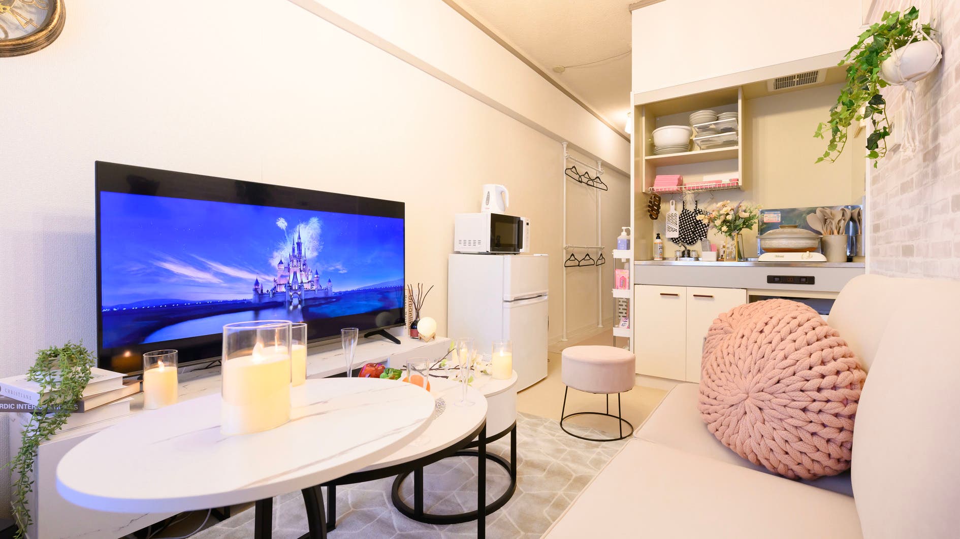 ✨デート/女子会大人気💕北欧風オトナの隠れ家🤍大切な人と至福のひととき💓大画面TVSwitch/鑑賞会🎬タコパ&鍋パ🍲の写真6