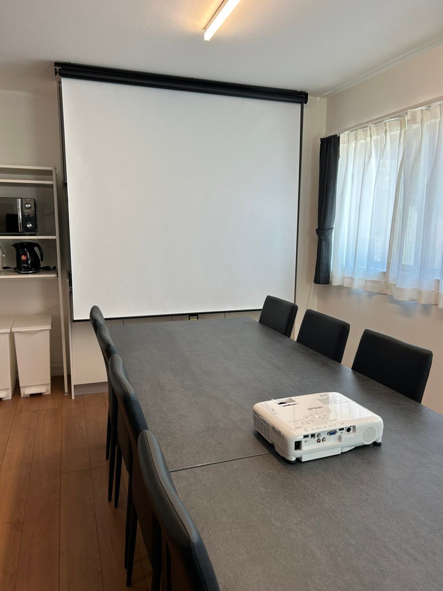 《高崎駅徒歩１８分/駐車場付/１F/新築で綺麗》少人数～15名・Wi-fi・キッチン付で会議・研修・お料理教室などに！の写真5