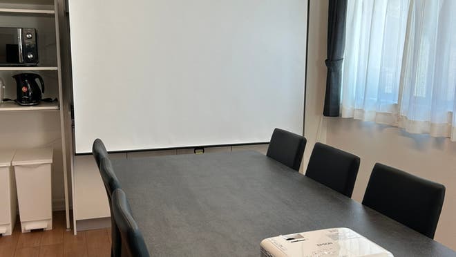 《高崎駅徒歩18分/駐車場付/1F/新築で綺麗》少人数~15名・Wi-fi・キッチン付で会議・研修・お料理教室などに!の写真5