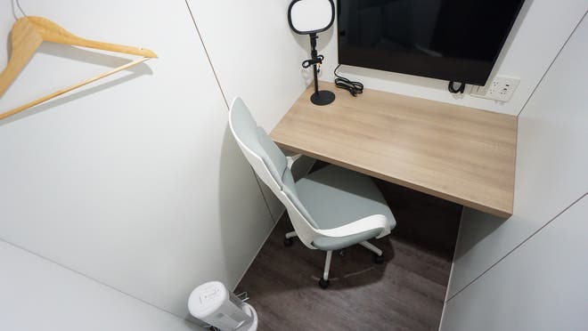 <PRIME BOOTH丸の内駅前No.4(ラージ)>丸の内駅2番出口1分🚃完全個室🚪光回線Wi-Fi📶モニター🖥電源🔌の写真4