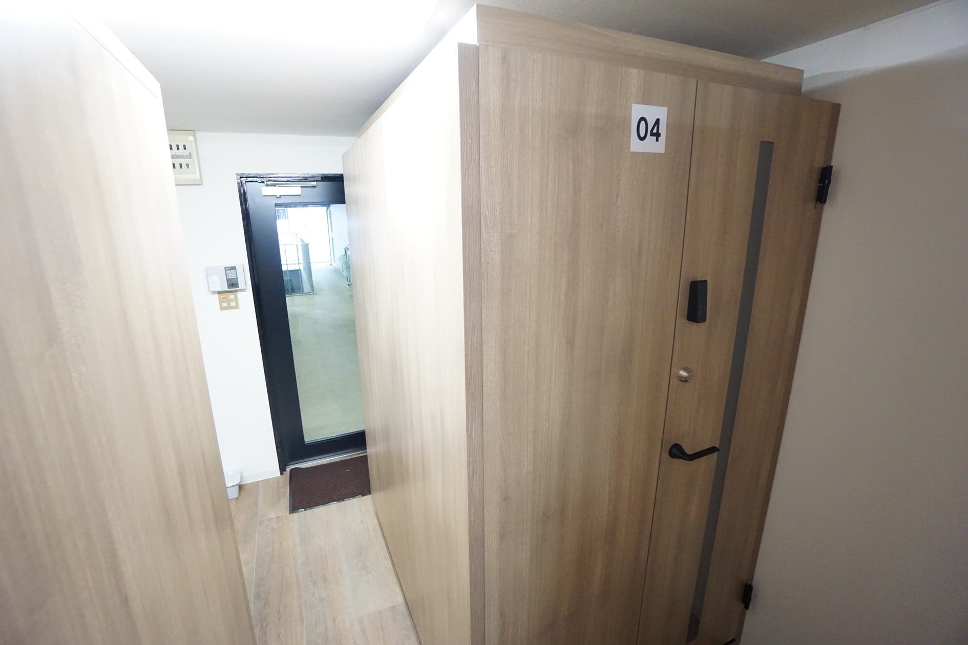 ＜PRIME BOOTH丸の内駅前No.4（ラージ）＞丸の内駅2番出口1分🚃完全個室🚪光回線Wi-Fi📶モニター🖥電源🔌の写真8