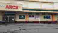 【フレスポ函館戸倉】アークス店舗前の写真2