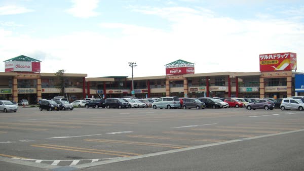 【フレスポ御所野】ジェイマルエー東側風除室脇の写真1