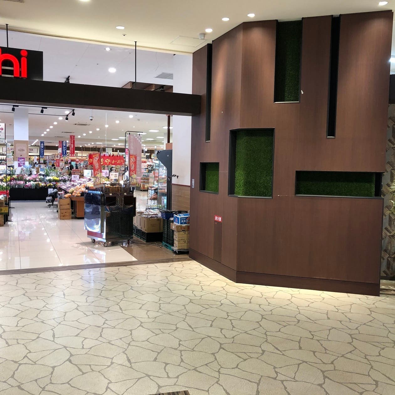 【フレスポ恵み野】モール棟ＳＭ区画付近の写真2