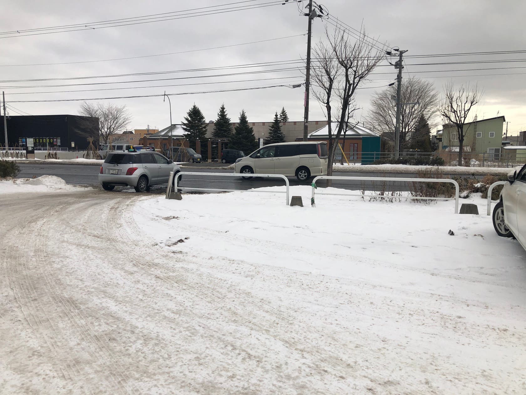 【フレスポ石狩南】駐車場の写真2